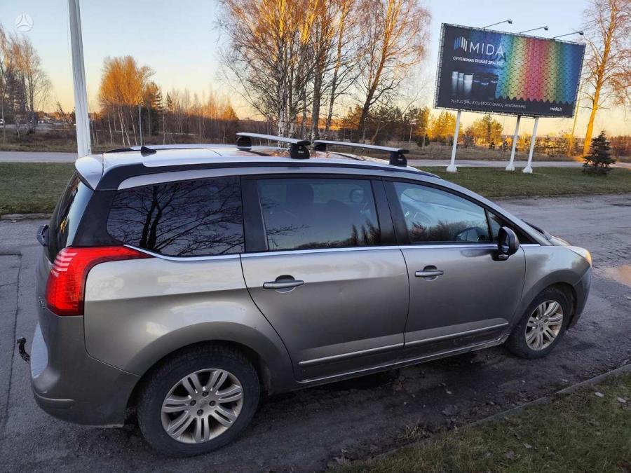 Grey Peugeot 5008 2010 in Klaipeda, with an engine capacity of 1.60 L and mileage of 345 thousand km for 2990 €, photo 5 on AUTOMOTO.COM.LV