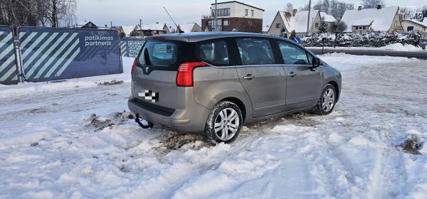 Grey Peugeot 5008 2010 in Kaunas, with an engine capacity of 1.60 L and mileage of 320 thousand km for 2850 €, photo 7 on AUTOMOTO.COM.LV