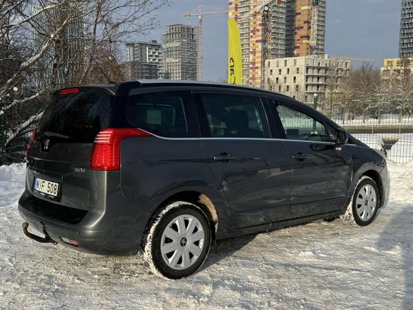 Grey Peugeot 5008 2010 in Vilnius, with an engine capacity of 1.60 L and mileage of 232 thousand km for 3900 €, photo 6 on AUTOMOTO.COM.LV