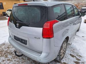 Grey Peugeot 5008 2010 in Marijampole, with an engine capacity of 2.00 L and mileage of 199 thousand km for 3950 €, photo 4 on AUTOMOTO.COM.LV