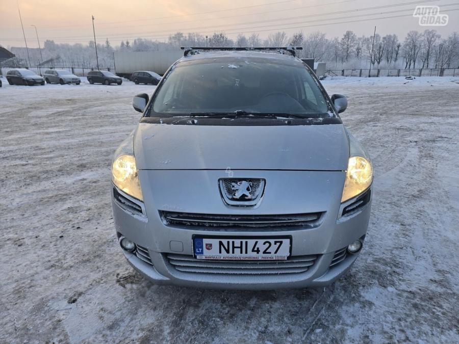 Pelēks Peugeot 5008 2010 Šauļi, ar dzinēja tilpumu 1.60 L un nobraukumu 364 tūkst. km par 2999 €, foto 2 vietnē AUTOMOTO.COM.LV