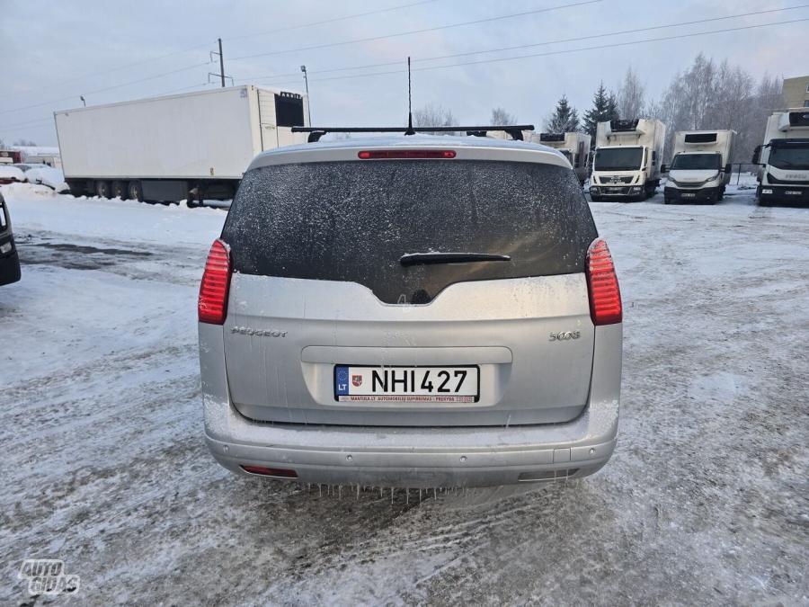 Pelēks Peugeot 5008 2010 Šauļi, ar dzinēja tilpumu 1.60 L un nobraukumu 364 tūkst. km par 2999 €, foto 5 vietnē AUTOMOTO.COM.LV