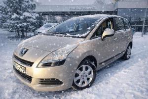 Pelēks Peugeot 5008 2010 Viļņa, ar dzinēja tilpumu 1.60 L un nobraukumu 182 tūkst. km par 2999 €, foto  vietnē AUTOMOTO.COM.LV
