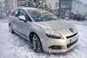 Grey Peugeot 5008 2010 in Vilnius, with an engine capacity of 1.60 L and mileage of 182 thousand km for 2999 €, photo 2 on AUTOMOTO.COM.LV