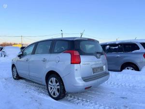Grey Peugeot 5008 2010 in Panevezys, with an engine capacity of 2.00 L and mileage of 219 thousand km for 2050 €, photo 2 on AUTOMOTO.COM.LV