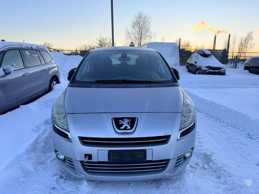 Grey Peugeot 5008 2010 in Panevezys, with an engine capacity of 2.00 L and mileage of 219 thousand km for 2050 €, photo 5 on AUTOMOTO.COM.LV