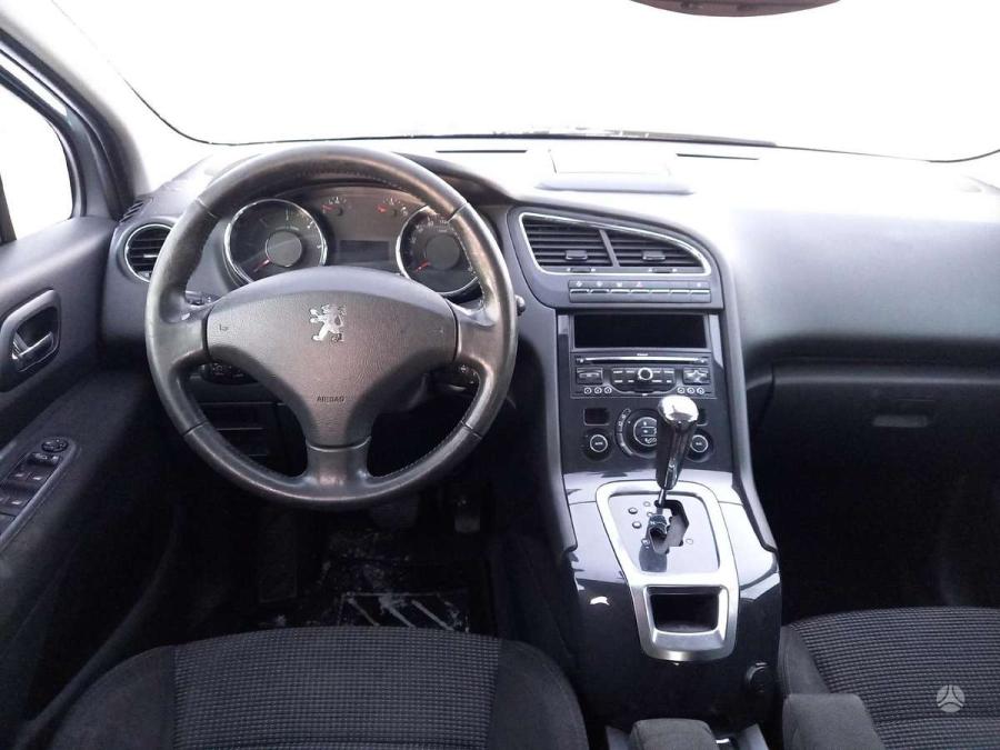 Grey Peugeot 5008 2010 in Panevezys, with an engine capacity of 2.00 L and mileage of 219 thousand km for 2050 €, photo 10 on AUTOMOTO.COM.LV