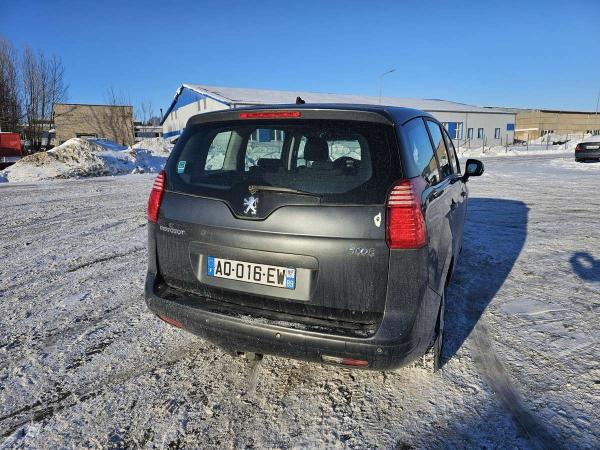 Grey Peugeot 5008 2010 in Taurage, with an engine capacity of 1.60 L and mileage of 202 thousand km for 3000 €, photo 10 on AUTOMOTO.COM.LV
