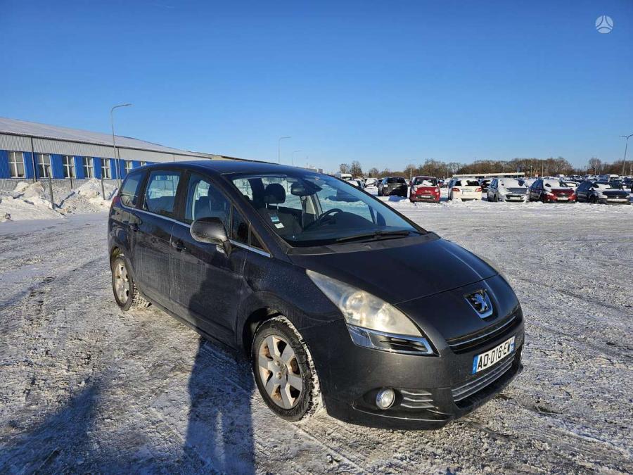 Grey Peugeot 5008 2010 in Taurage, with an engine capacity of 1.60 L and mileage of 202 thousand km for 3000 €, photo 5 on AUTOMOTO.COM.LV