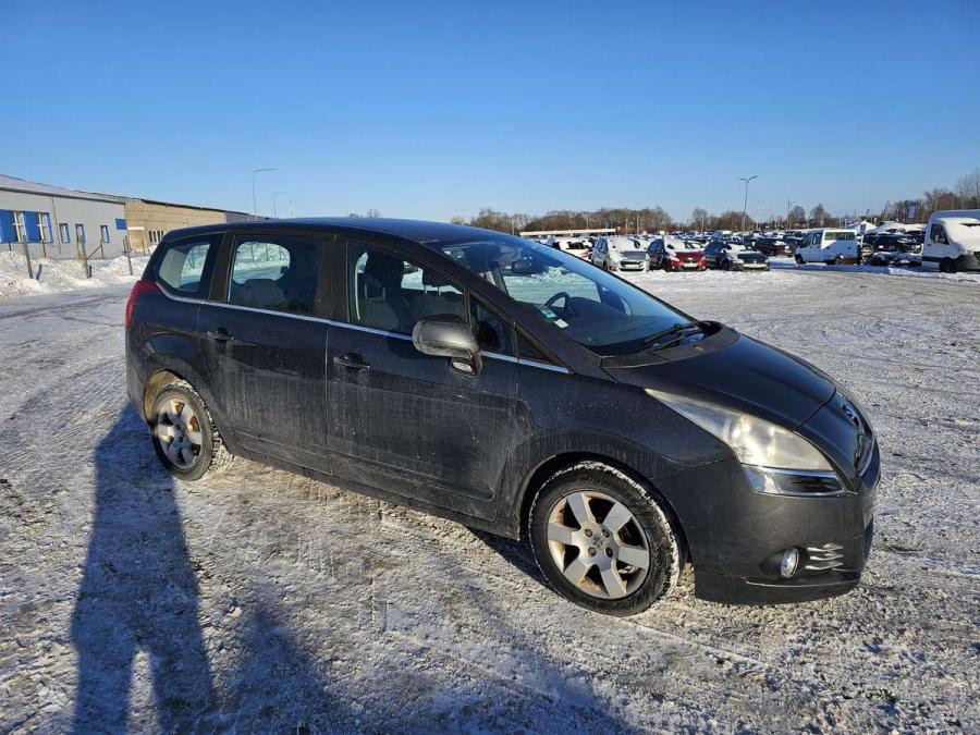 Grey Peugeot 5008 2010 in Taurage, with an engine capacity of 1.60 L and mileage of 202 thousand km for 3000 €, photo 6 on AUTOMOTO.COM.LV
