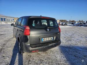 Grey Peugeot 5008 2010 in Taurage, with an engine capacity of 1.60 L and mileage of 202 thousand km for 3000 €, photo 8 on AUTOMOTO.COM.LV