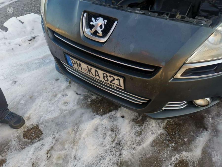 Grey Peugeot 5008 2010 in Taurage, with an engine capacity of 1.60 L and mileage of 260 thousand km for 3100 €, photo 4 on AUTOMOTO.COM.LV