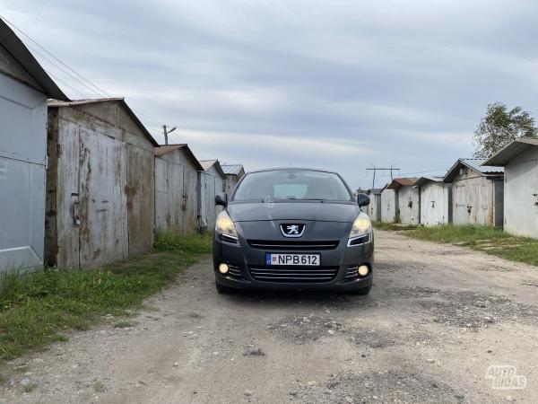 Grey Peugeot 5008 2010 in Siauliai, with an engine capacity of 1.60 L and mileage of 204 thousand km for 4200 €, photo 1 on AUTOMOTO.COM.LV