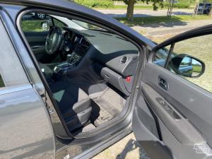 Grey Peugeot 5008 2010 in Siauliai, with an engine capacity of 1.60 L and mileage of 204 thousand km for 4200 €, photo 22 on AUTOMOTO.COM.LV