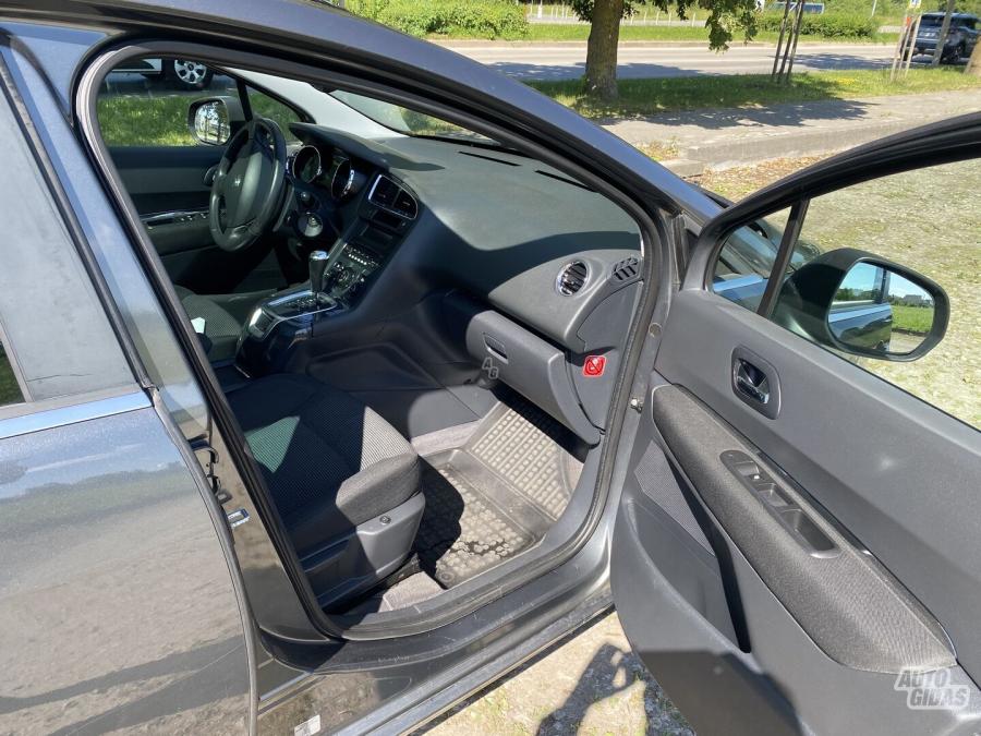 Grey Peugeot 5008 2010 in Siauliai, with an engine capacity of 1.60 L and mileage of 204 thousand km for 4200 €, photo 22 on AUTOMOTO.COM.LV