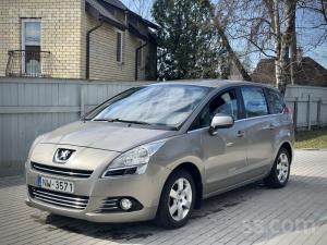 Grey Peugeot 5008 2010 in Riga, with an engine capacity of 1.60 L and mileage of 294 thousand km for 2700 €, photo 4 on AUTOMOTO.COM.LV