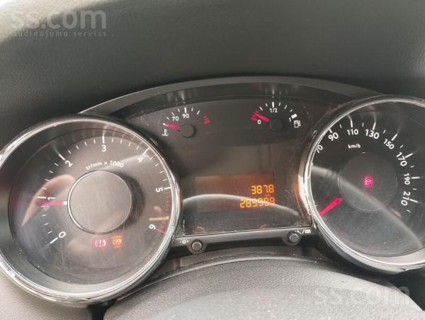 Grey Peugeot 5008 2010 in Riga, with an engine capacity of 1.60 L and mileage of 290 thousand km for 2500 €, photo 9 on AUTOMOTO.COM.LV