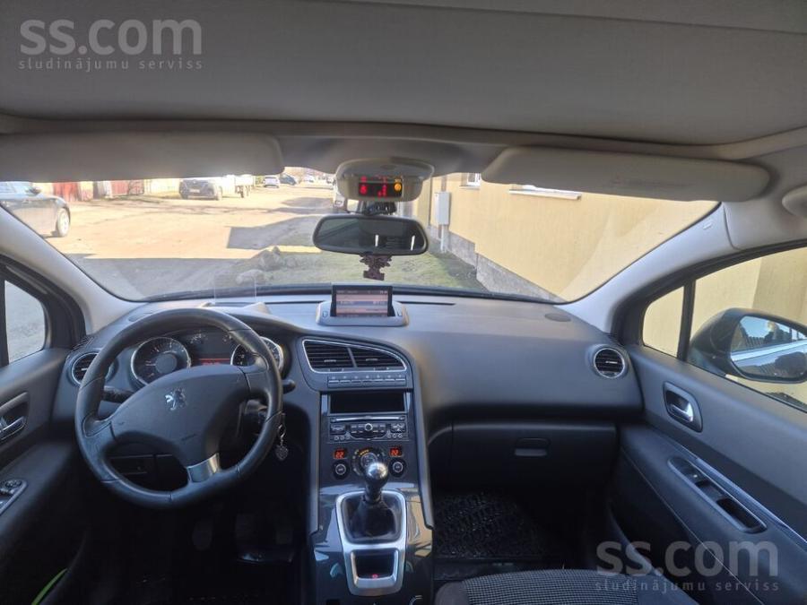 Grey Peugeot 5008 2010 in Liepaja, with an engine capacity of 2.00 L and mileage of 216 thousand km for 4100 €, photo 5 on AUTOMOTO.COM.LV