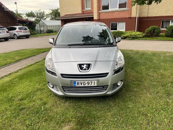 Pelēks Peugeot 5008 2010 Šauļi, ar dzinēja tilpumu 1.60 L un nobraukumu 338 tūkst. km par 2850 €, foto 3 vietnē AUTOMOTO.COM.LV