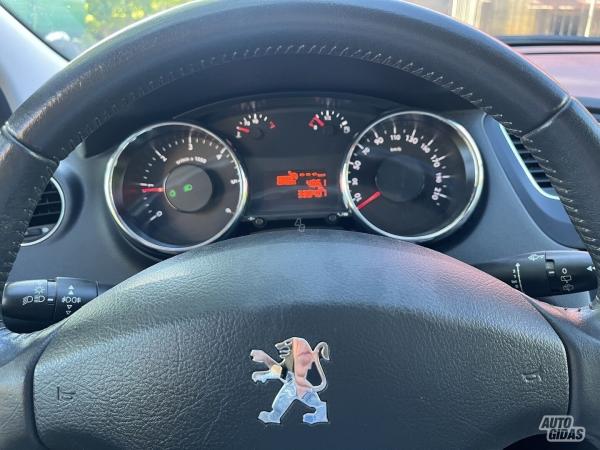 Pelēks Peugeot 5008 2010 Šauļi, ar dzinēja tilpumu 1.60 L un nobraukumu 338 tūkst. km par 2850 €, foto 7 vietnē AUTOMOTO.COM.LV