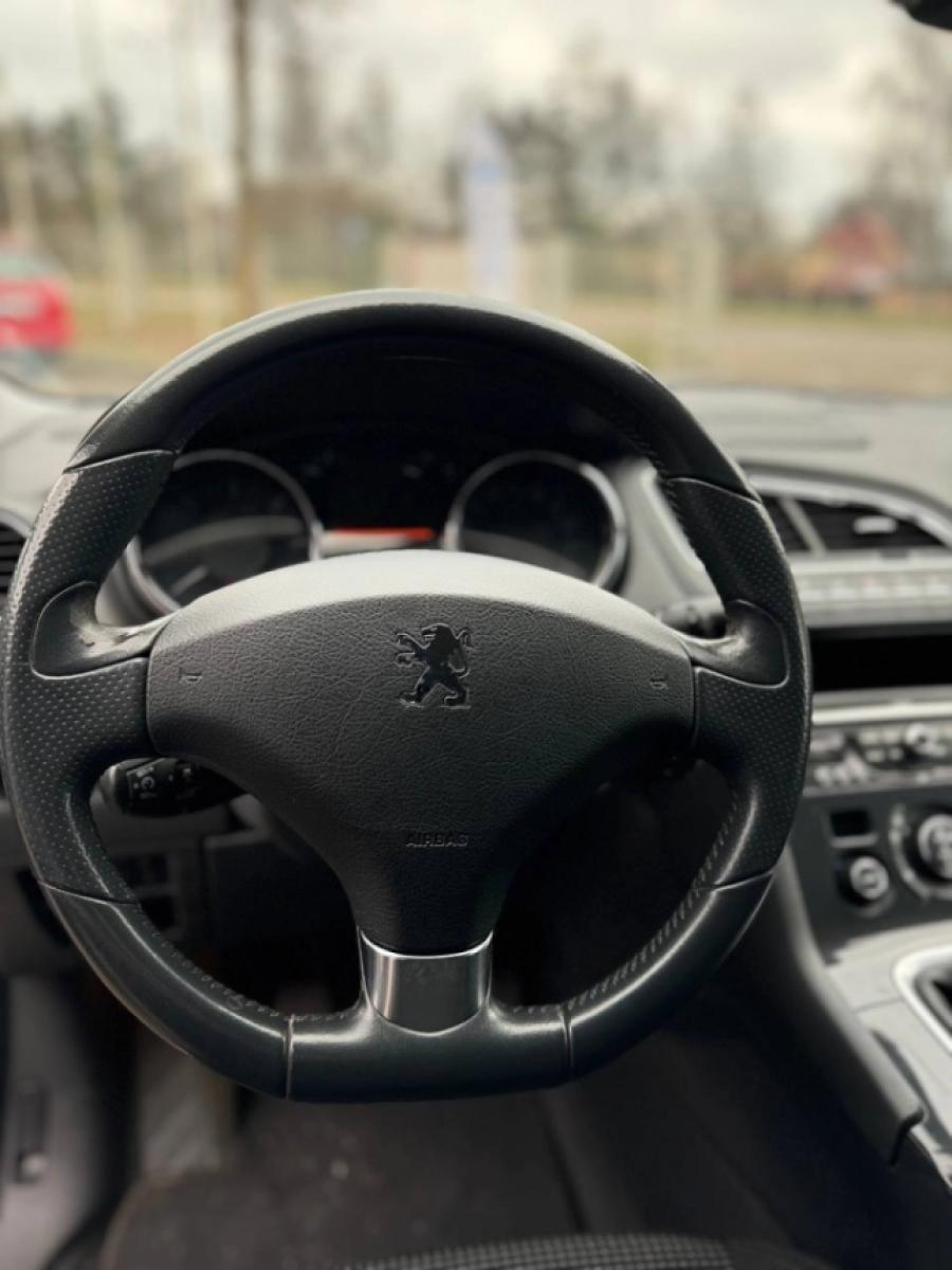 Pelēks Peugeot 5008 2010 Rīga, ar dzinēja tilpumu 1.60 L un nobraukumu 201 tūkst. km par 5749 €, foto 10 vietnē AUTOMOTO.COM.LV