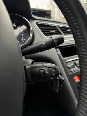 Pelēks Peugeot 5008 2010 Rīga, ar dzinēja tilpumu 1.60 L un nobraukumu 201 tūkst. km par 5749 €, foto 16 vietnē AUTOMOTO.COM.LV