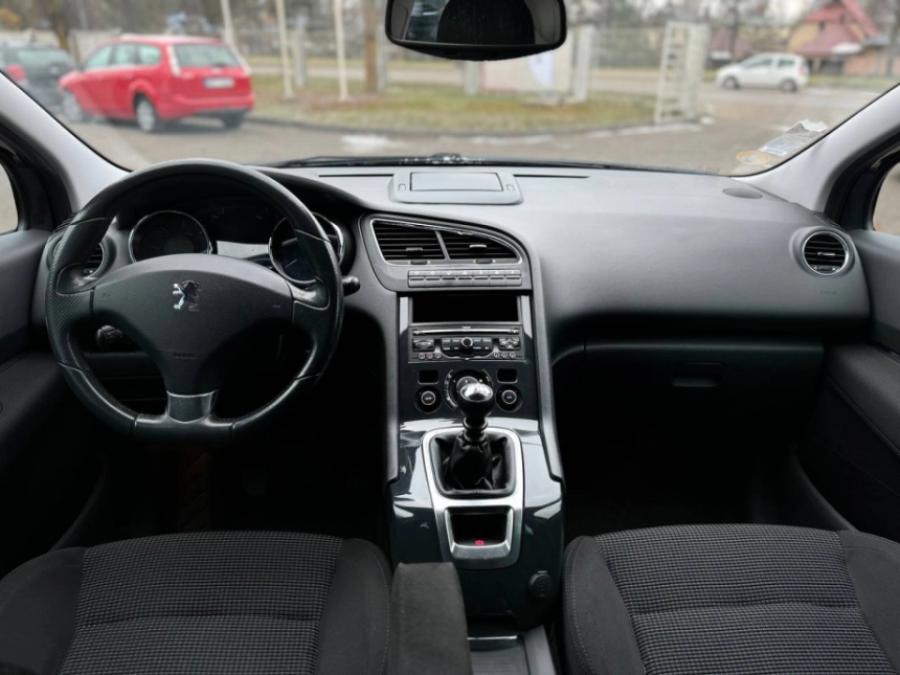 Pelēks Peugeot 5008 2010 Rīga, ar dzinēja tilpumu 1.60 L un nobraukumu 201 tūkst. km par 5749 €, foto 18 vietnē AUTOMOTO.COM.LV