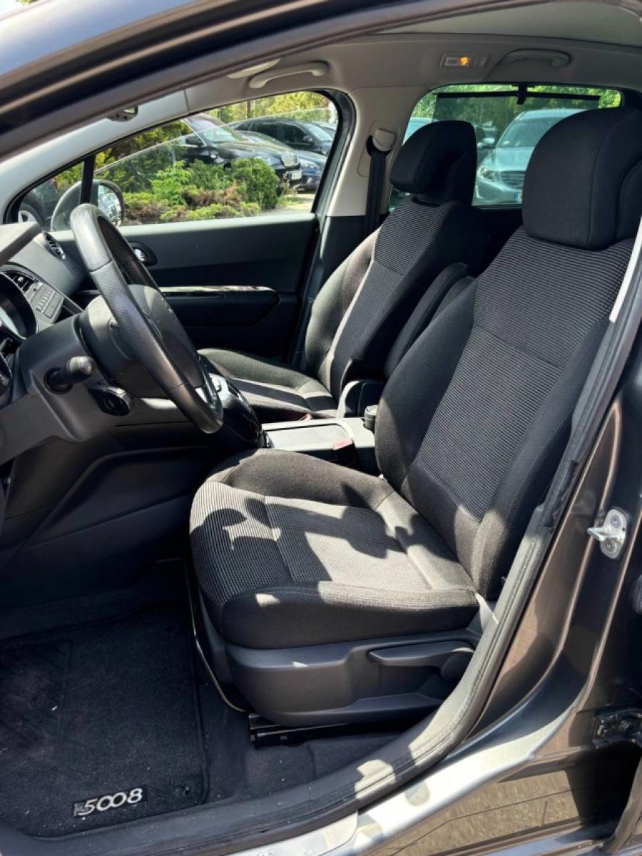 Pelēks Peugeot 5008 2010 Rīga, ar dzinēja tilpumu 1.60 L un nobraukumu 201 tūkst. km par 5749 €, foto 21 vietnē AUTOMOTO.COM.LV