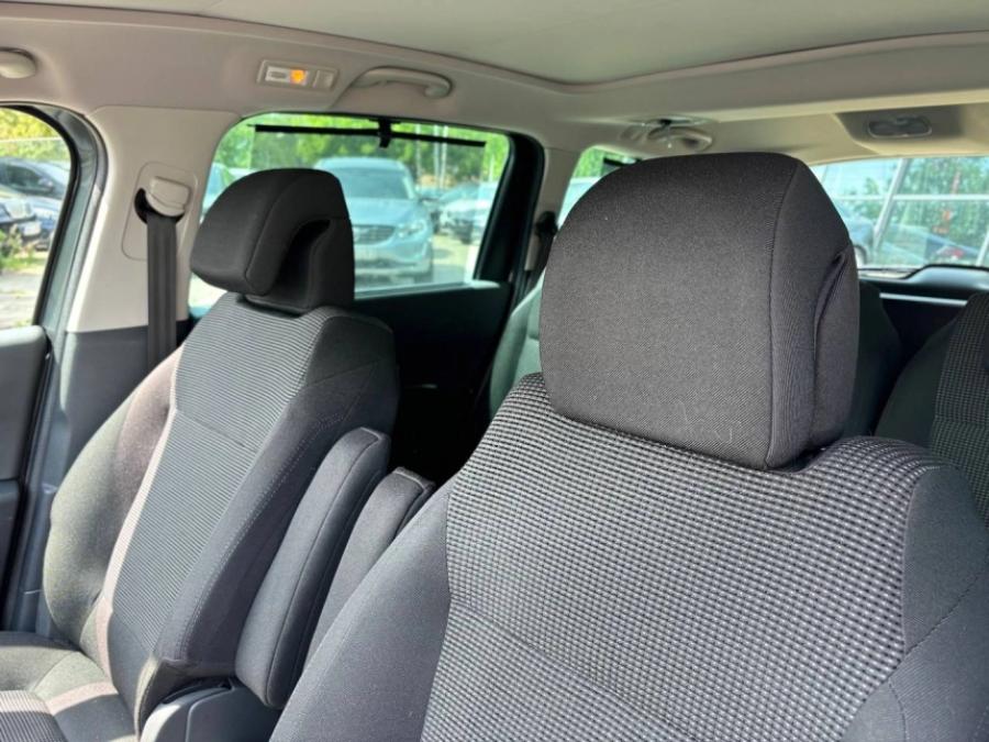 Pelēks Peugeot 5008 2010 Rīga, ar dzinēja tilpumu 1.60 L un nobraukumu 201 tūkst. km par 5749 €, foto 23 vietnē AUTOMOTO.COM.LV