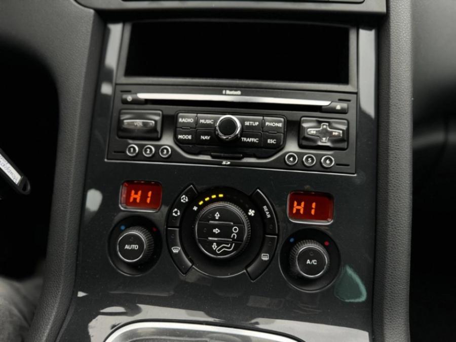 Pelēks Peugeot 5008 2010 Rīga, ar dzinēja tilpumu 1.60 L un nobraukumu 201 tūkst. km par 5749 €, foto 30 vietnē AUTOMOTO.COM.LV
