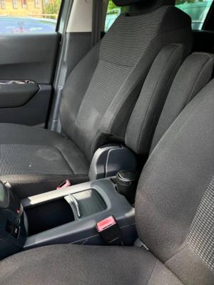 Pelēks Peugeot 5008 2010 Rīga, ar dzinēja tilpumu 1.60 L un nobraukumu 201 tūkst. km par 5749 €, foto 31 vietnē AUTOMOTO.COM.LV