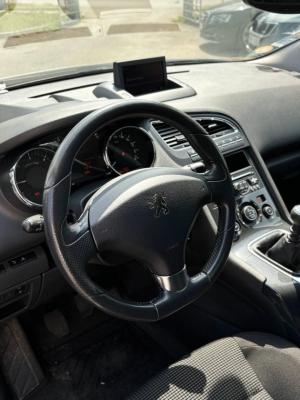 Pelēks Peugeot 5008 2010 Rīga, ar dzinēja tilpumu 1.60 L un nobraukumu 201 tūkst. km par 5749 €, foto 33 vietnē AUTOMOTO.COM.LV