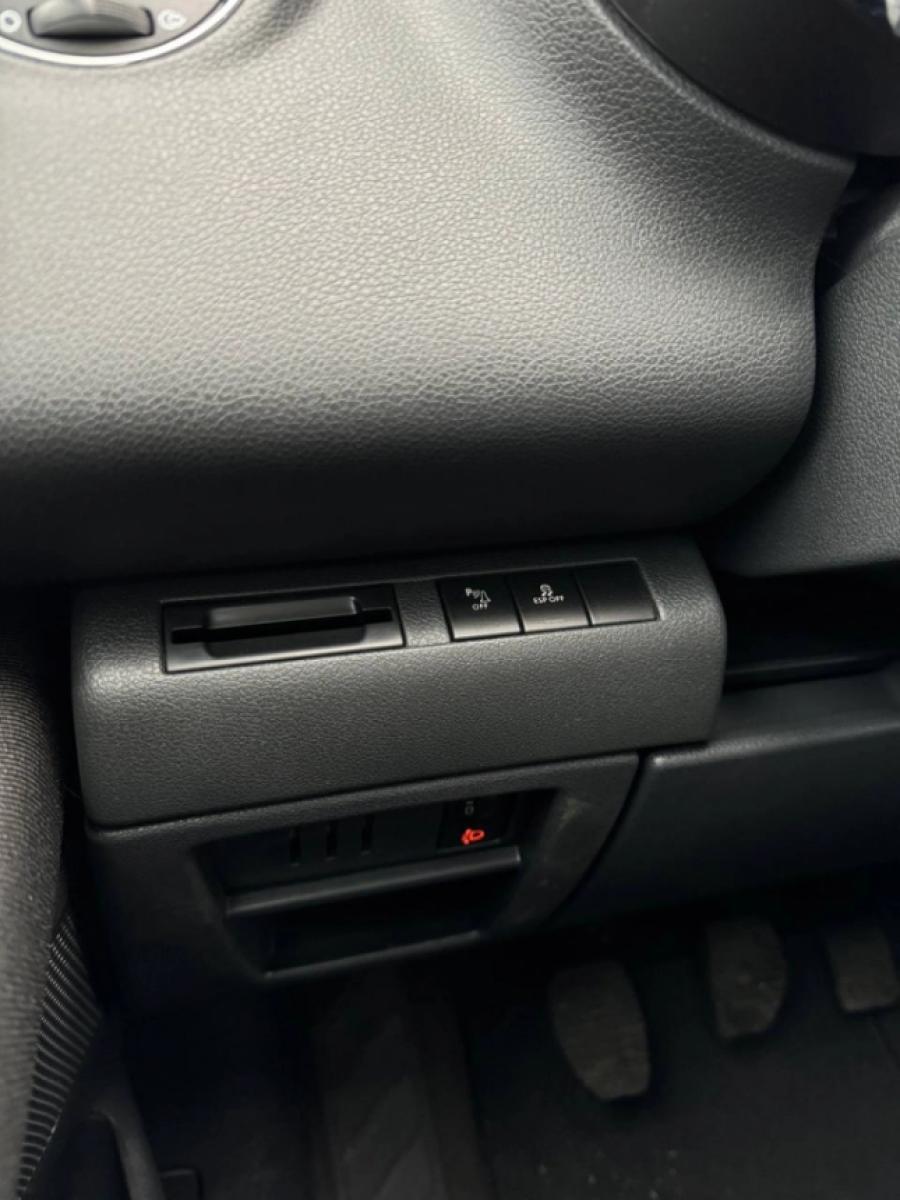 Pelēks Peugeot 5008 2010 Rīga, ar dzinēja tilpumu 1.60 L un nobraukumu 201 tūkst. km par 5749 €, foto 36 vietnē AUTOMOTO.COM.LV