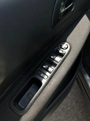 Pelēks Peugeot 5008 2010 Rīga, ar dzinēja tilpumu 1.60 L un nobraukumu 201 tūkst. km par 5749 €, foto 40 vietnē AUTOMOTO.COM.LV
