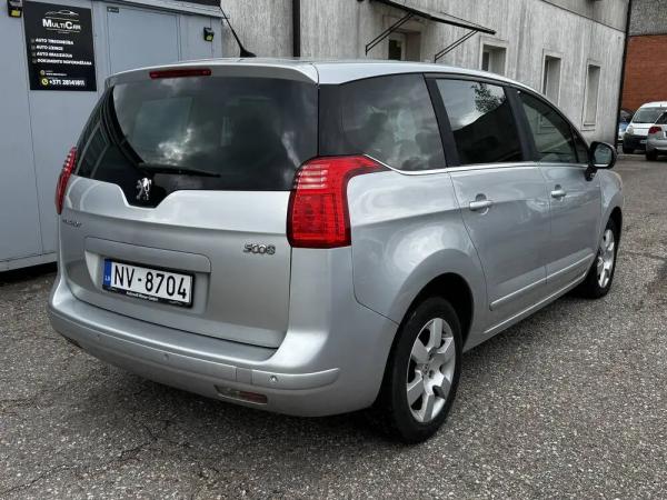 Grey Peugeot 5008 2010 in Daugavpils, with an engine capacity of 1.60 L and mileage of 202 thousand km for 4500 €, photo 6 on AUTOMOTO.COM.LV