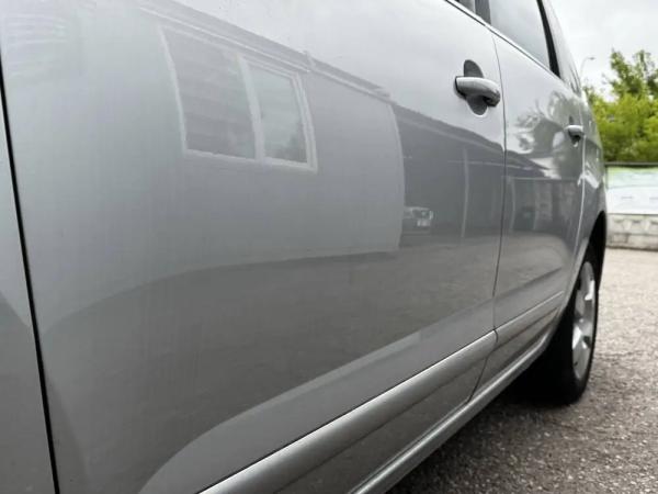 Grey Peugeot 5008 2010 in Daugavpils, with an engine capacity of 1.60 L and mileage of 202 thousand km for 4500 €, photo 10 on AUTOMOTO.COM.LV