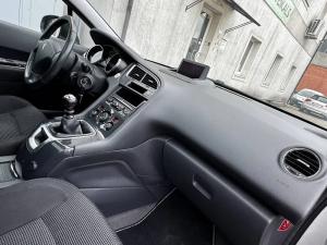 Pelēks Peugeot 5008 2010 Daugavpils, ar dzinēja tilpumu 1.60 L un nobraukumu 202 tūkst. km par 4500 €, foto 14 vietnē AUTOMOTO.COM.LV