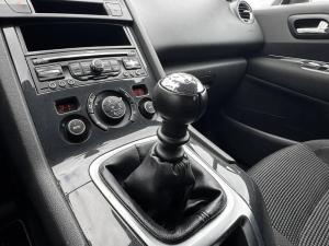 Pelēks Peugeot 5008 2010 Daugavpils, ar dzinēja tilpumu 1.60 L un nobraukumu 202 tūkst. km par 4500 €, foto 16 vietnē AUTOMOTO.COM.LV