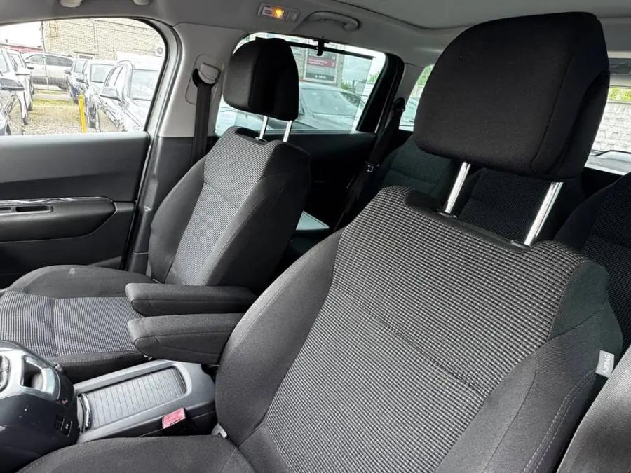 Pelēks Peugeot 5008 2010 Daugavpils, ar dzinēja tilpumu 1.60 L un nobraukumu 202 tūkst. km par 4500 €, foto 22 vietnē AUTOMOTO.COM.LV