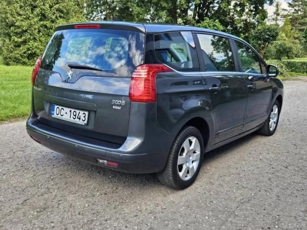 Pelēks Peugeot 5008 2010 Jēkabpils, ar dzinēja tilpumu 1.60 L un nobraukumu 167 tūkst. km par 3990 €, foto 4 vietnē AUTOMOTO.COM.LV