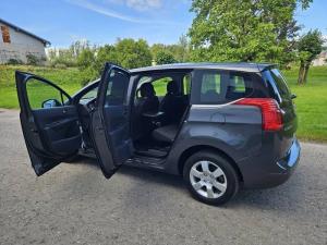 Pelēks Peugeot 5008 2010 Jēkabpils, ar dzinēja tilpumu 1.60 L un nobraukumu 167 tūkst. km par 3990 €, foto 14 vietnē AUTOMOTO.COM.LV