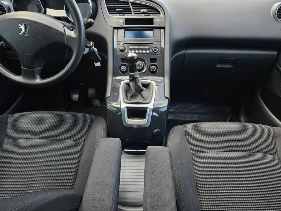 Pelēks Peugeot 5008 2010 Jēkabpils, ar dzinēja tilpumu 1.60 L un nobraukumu 167 tūkst. km par 3990 €, foto 21 vietnē AUTOMOTO.COM.LV