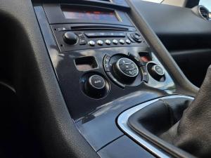 Pelēks Peugeot 5008 2010 Jēkabpils, ar dzinēja tilpumu 1.60 L un nobraukumu 167 tūkst. km par 3990 €, foto 29 vietnē AUTOMOTO.COM.LV