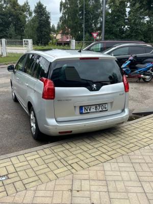 Grey Peugeot 5008 2010 in Riga, with an engine capacity of 1.60 L and mileage of 203 thousand km for 5750 €, photo 5 on AUTOMOTO.COM.LV