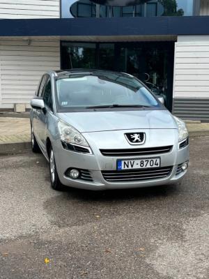 Grey Peugeot 5008 2010 in Riga, with an engine capacity of 1.60 L and mileage of 203 thousand km for 5750 €, photo 10 on AUTOMOTO.COM.LV