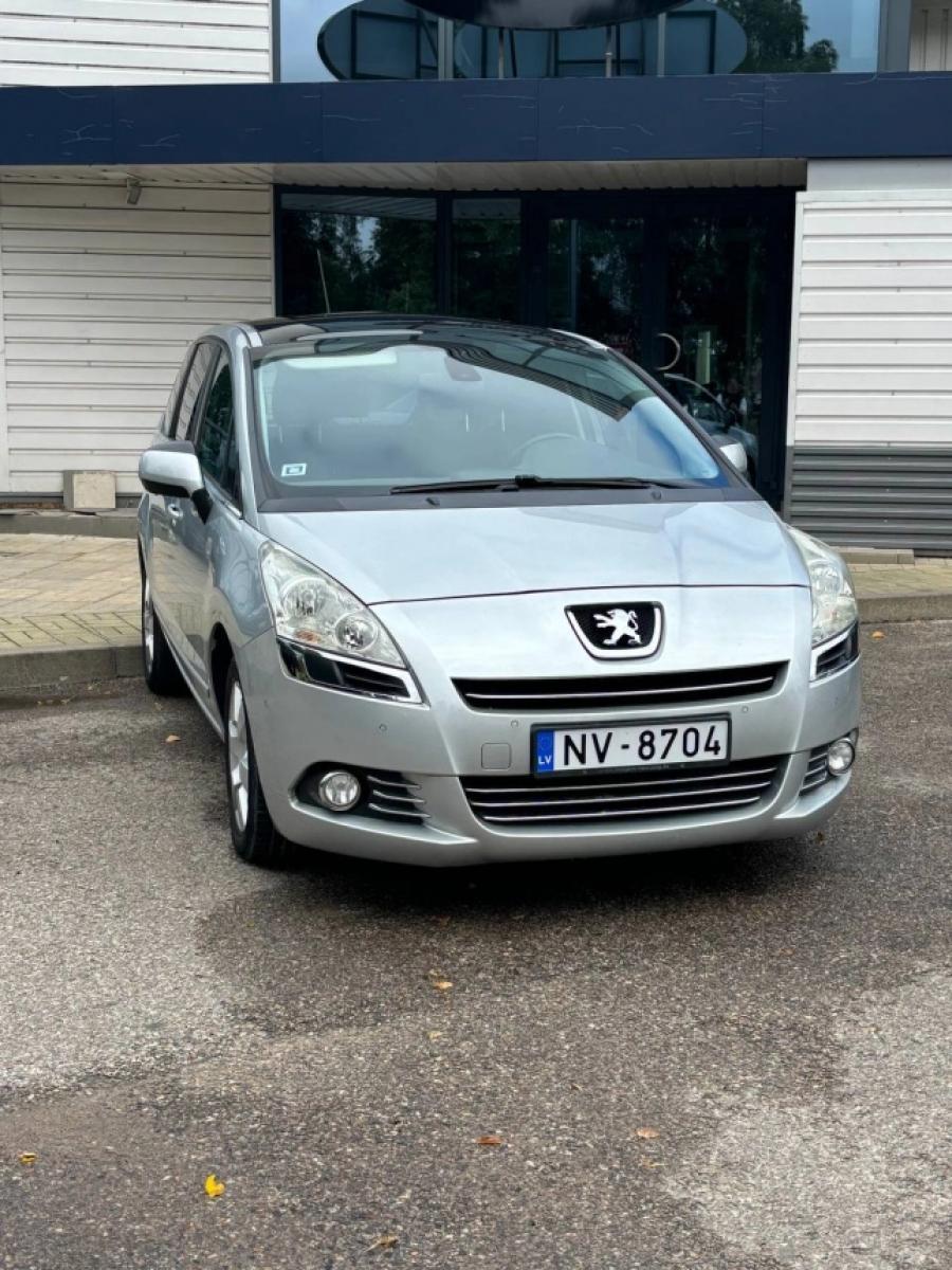 Grey Peugeot 5008 2010 in Riga, with an engine capacity of 1.60 L and mileage of 203 thousand km for 5750 €, photo 10 on AUTOMOTO.COM.LV