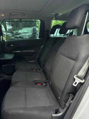 Grey Peugeot 5008 2010 in Riga, with an engine capacity of 1.60 L and mileage of 203 thousand km for 5750 €, photo 20 on AUTOMOTO.COM.LV
