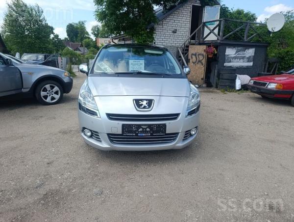 Grey Peugeot 5008 2010 in Rezekne, with an engine capacity of 1.60 L and mileage of 263 thousand km for 3950 €, photo 2 on AUTOMOTO.COM.LV