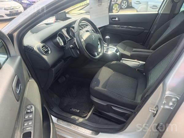 Grey Peugeot 5008 2010 in Rezekne, with an engine capacity of 1.60 L and mileage of 263 thousand km for 3950 €, photo 7 on AUTOMOTO.COM.LV