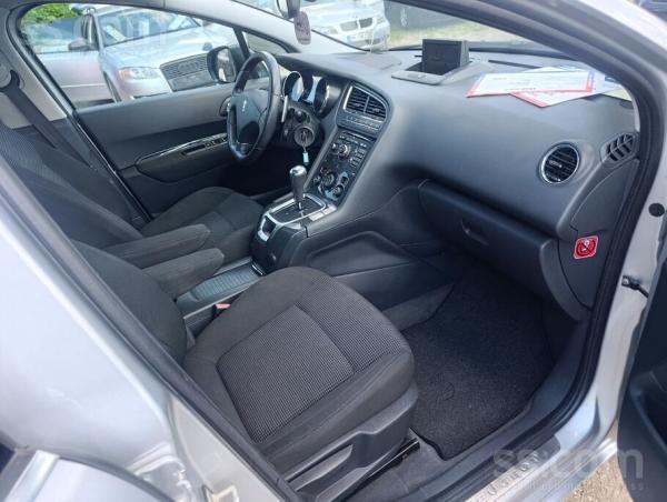 Grey Peugeot 5008 2010 in Rezekne, with an engine capacity of 1.60 L and mileage of 263 thousand km for 3950 €, photo 9 on AUTOMOTO.COM.LV